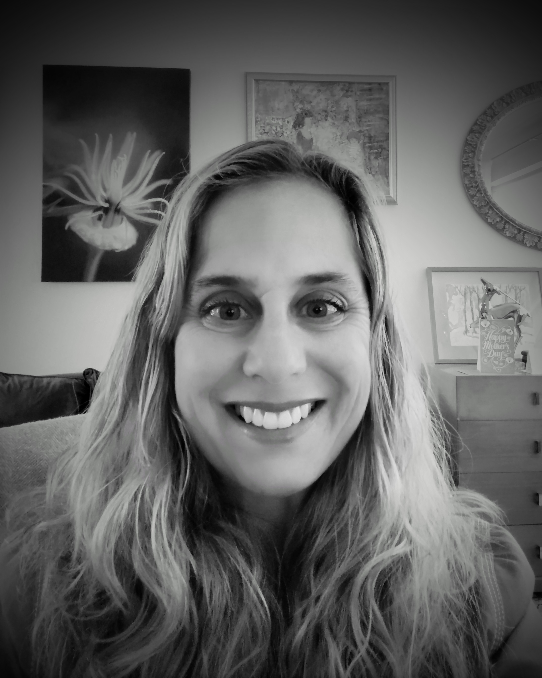 At the Market – A Poem by Karen Poppy – Poetry Breakfast